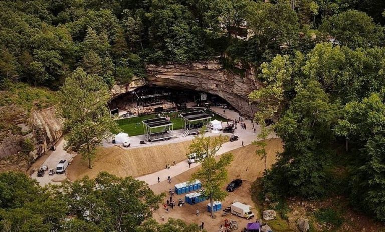Kyle Curtis And CHAUVET Professional Accent The Unique At Shawnee Cave ...