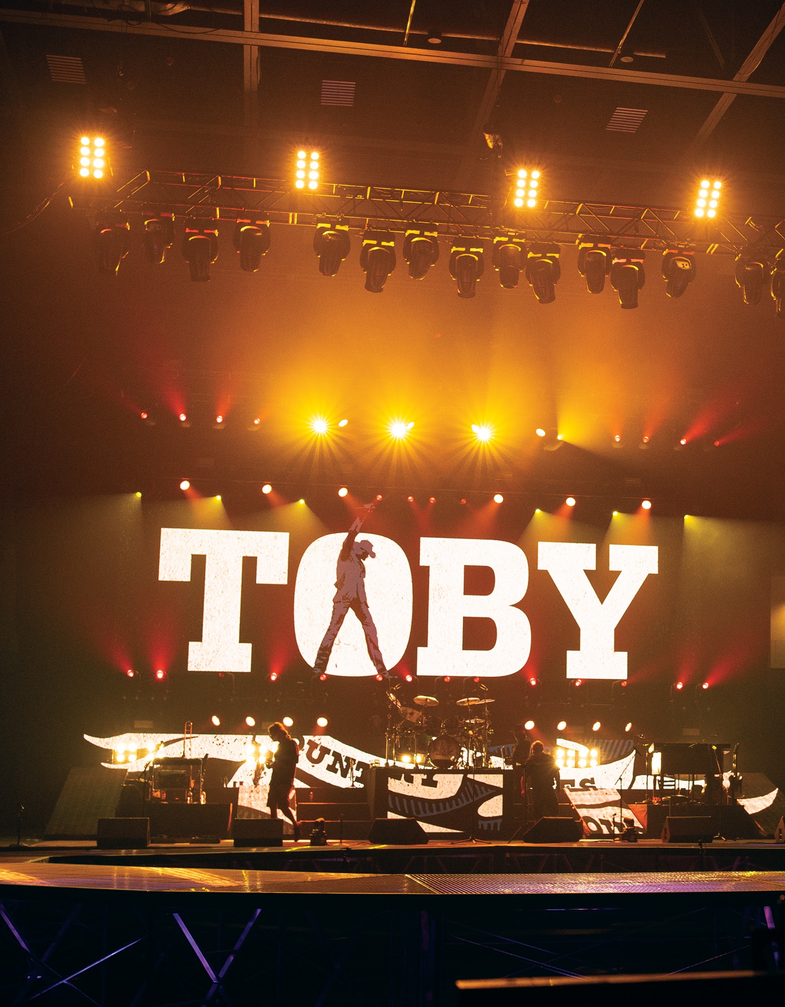 Seth Jackson, Nathan Alves, And Eddie Connell Light Emotions On Toby ...