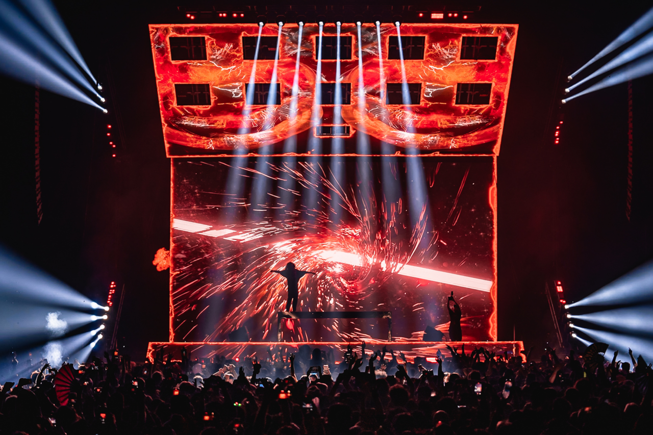 Cort Lawrence – Infused Light - CHAUVET Professional