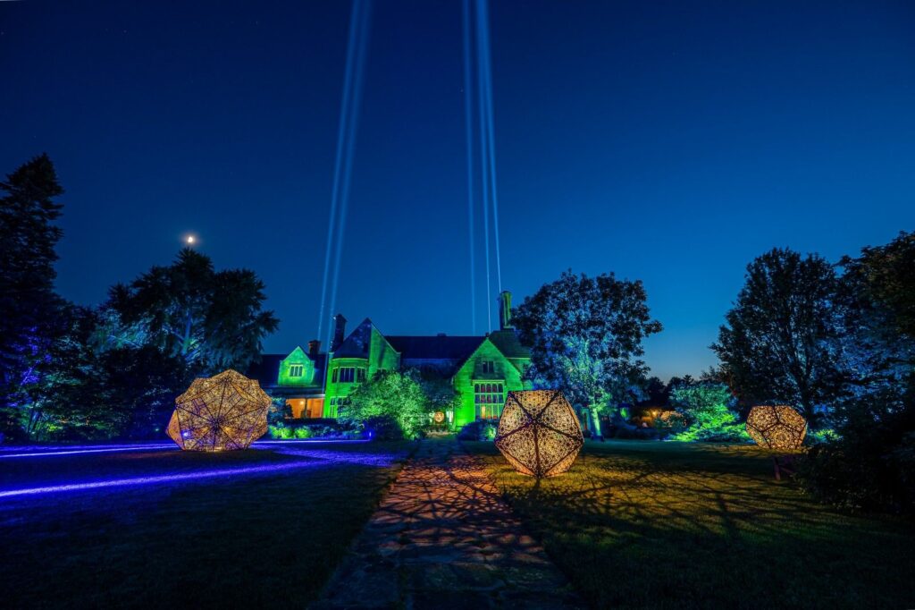 John Featherstone Reflective Light - CHAUVET Professional