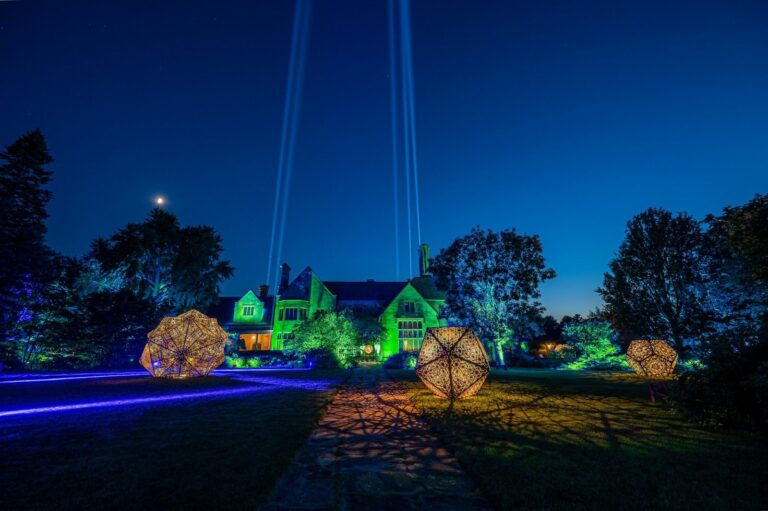 John Featherstone Reflective Light - CHAUVET Professional