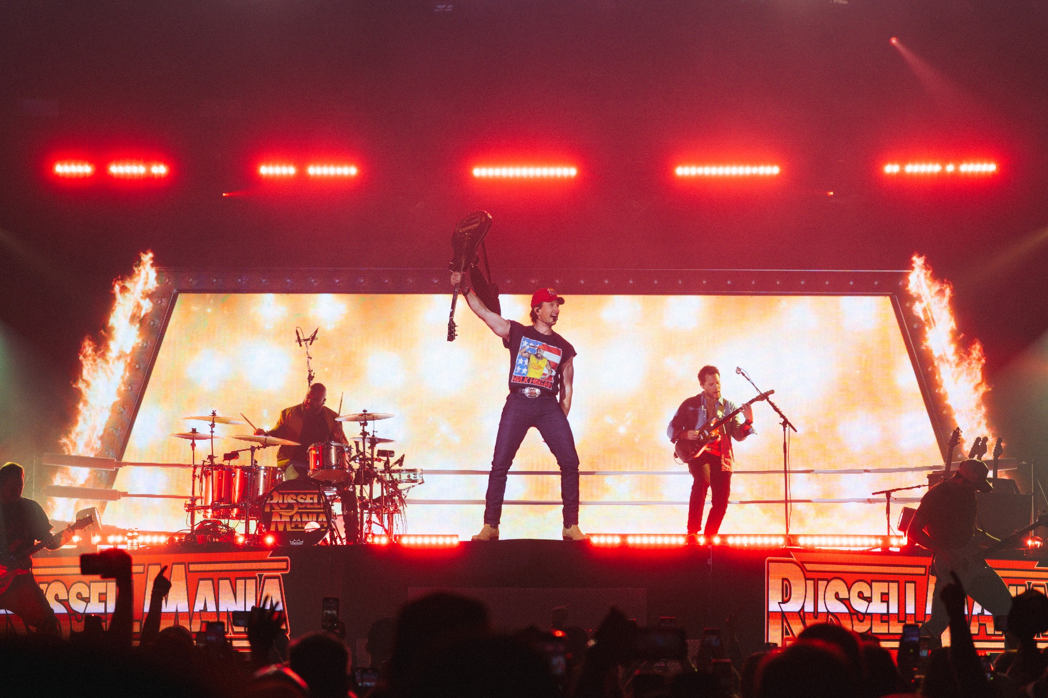 IPS and CHAUVET Professional Help Scott Cunningham Create Compelling ...