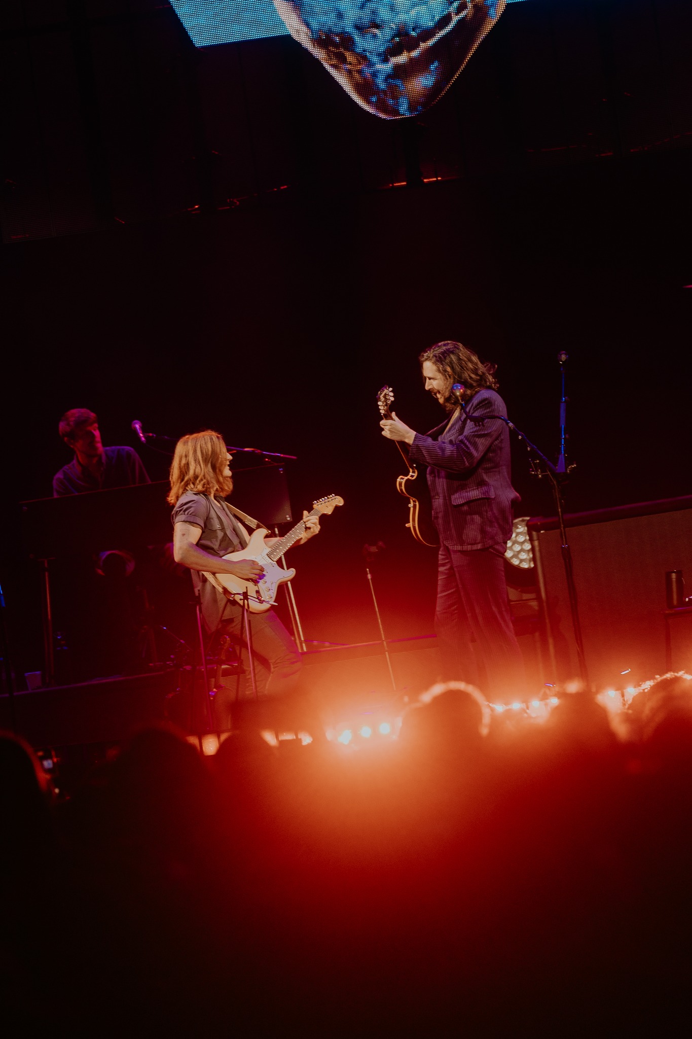 Steven Douglas Unfolds Narrative on Hozier Unreal Unearth Tour with ...