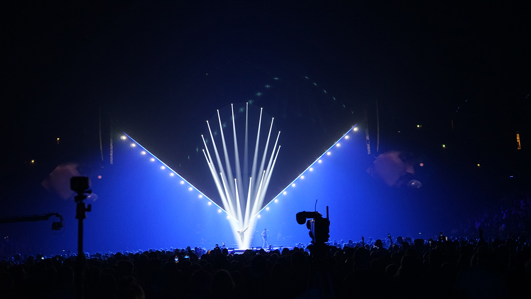 Udo Rath of Qube Motion Balances Looks for CatBallou with CHAUVET ...